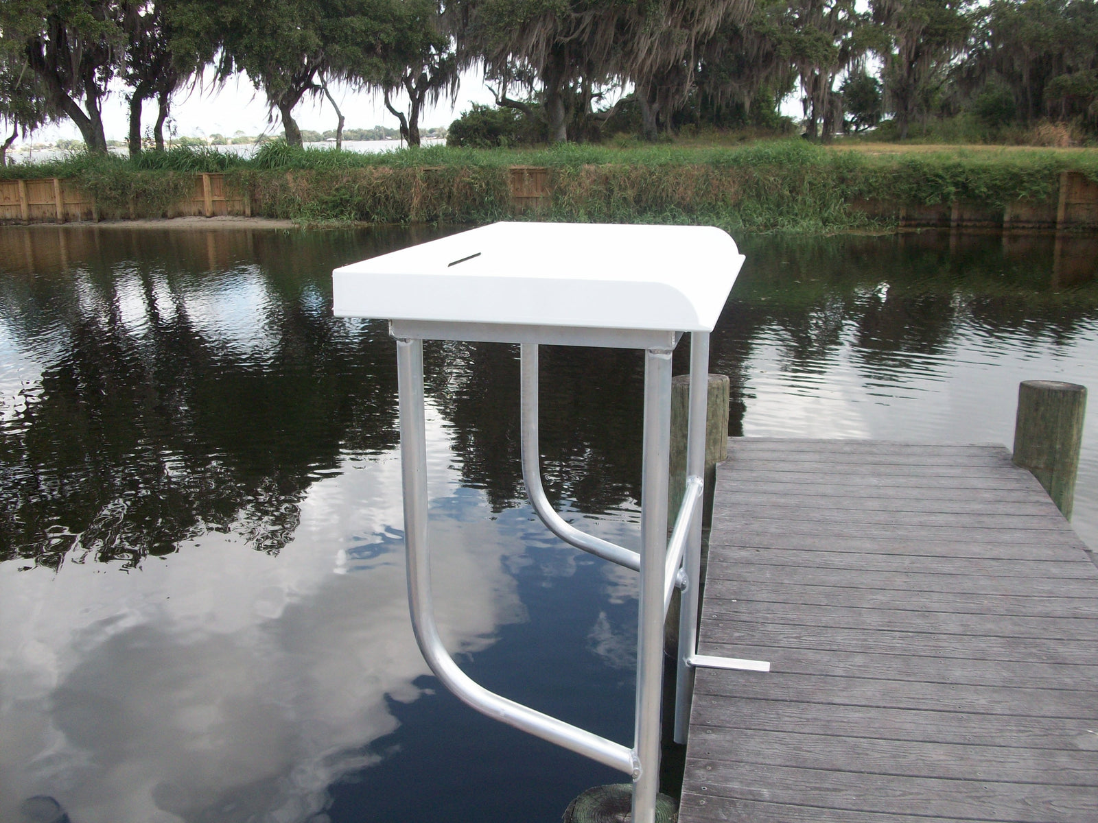 Dock Overhang Fish Cleaning Table 40" x 23"